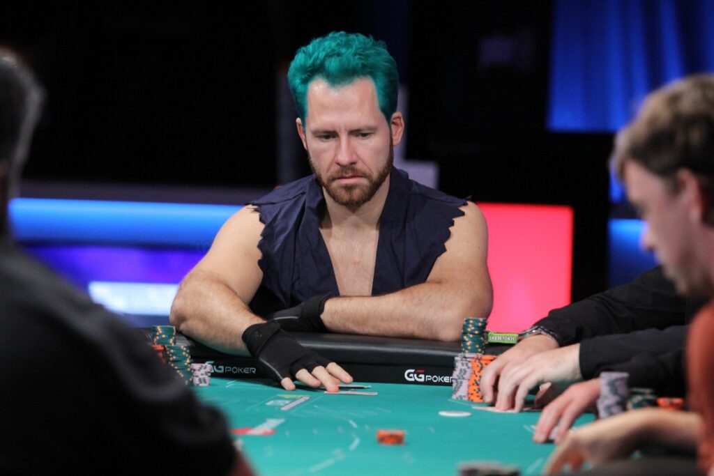 Dan 'Jungleman' Cates Set to Box Sports Betting Personality 'Elf'